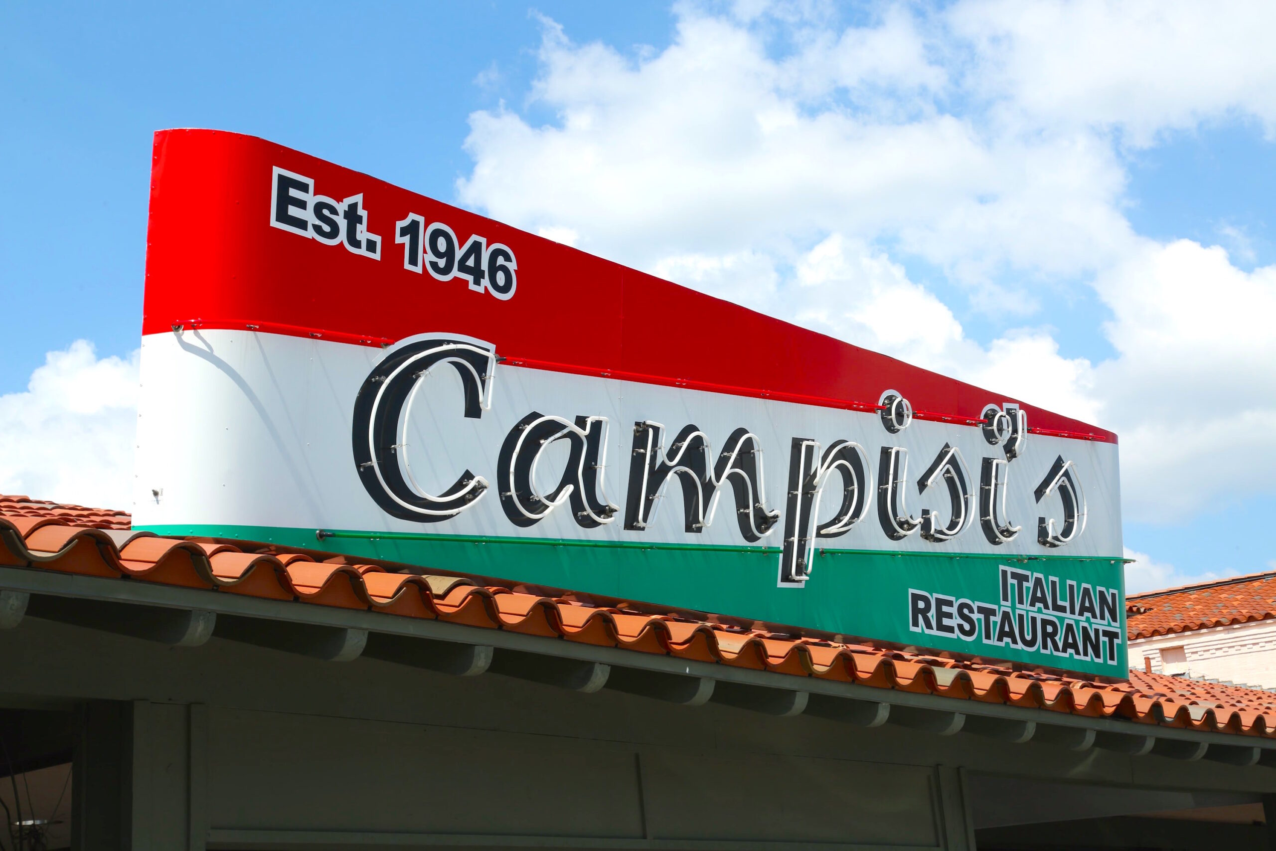 Exploring the Historic Camp Bowie District of Fort Worth | Campisi's